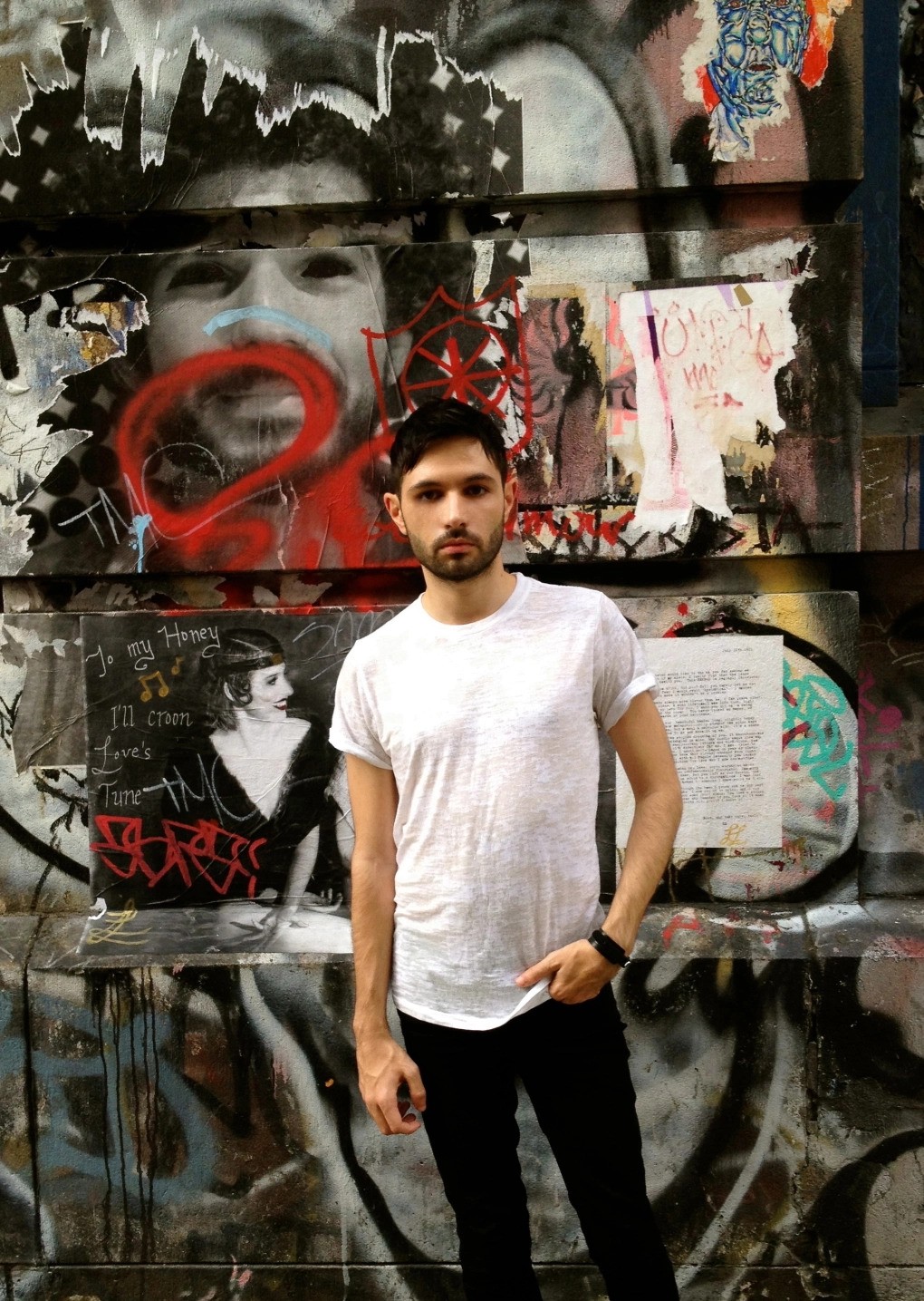 Алекс Димитров: Поэт, астролог и голос поколения